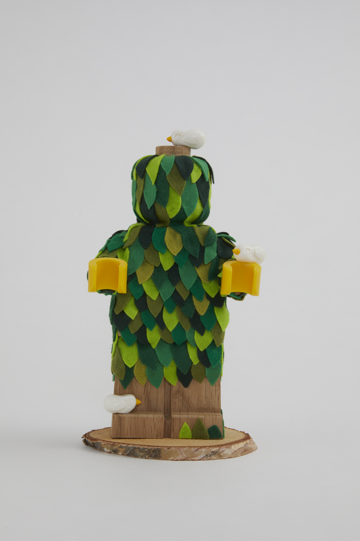 LEGO Originals Wooden Minifigure (853967) Officially Revealed