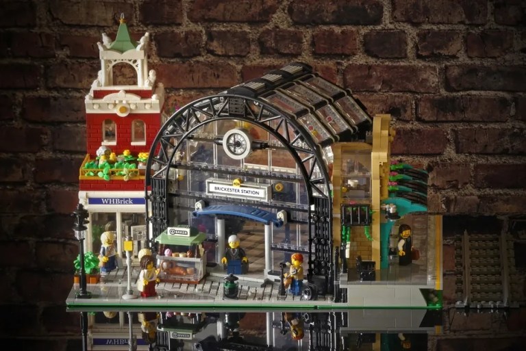 Lepralego's "The Meeting Place" Gains 10-K Support on LEGO Ideas | The ...