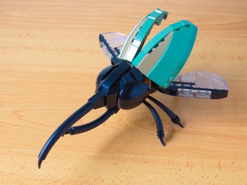 LEGO Insects by hachiroku24 Joins First 2022 Review | The Brick Show
