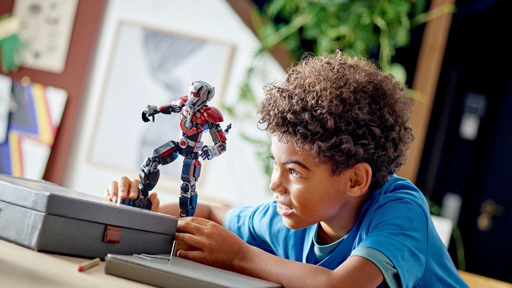 LEGO Marvel Ant-Man Construction Figure (76256) Coming in May!