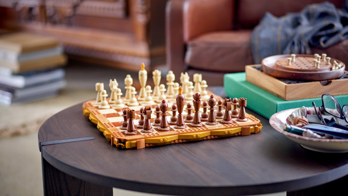 LEGO Traditional Chess 40719: An Exciting Masterpiece of Classic Gaming ...